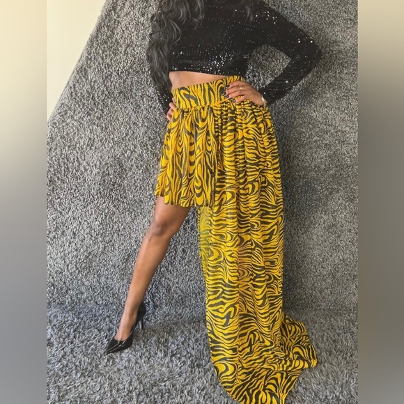 Lynette Tyner | Skirts | Holiday High Low Tiger Print Skirt Wear 2 Ways ...